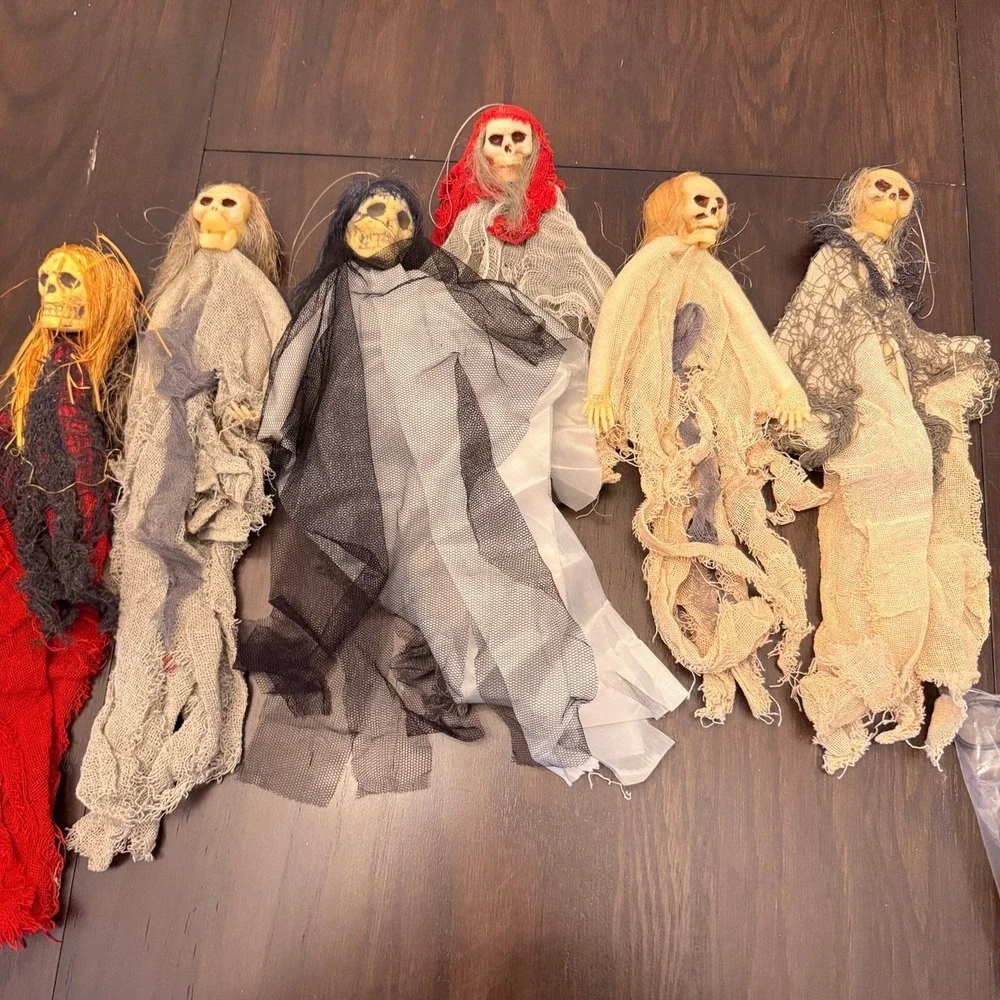The Unbranded Brand | Holiday | Hanging Handmade Skeleton Reapers ...